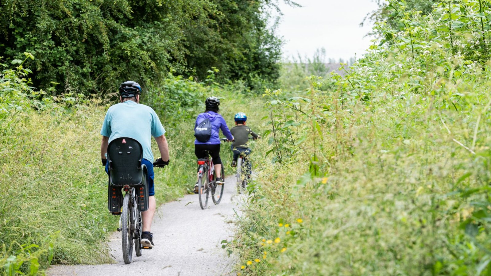Strawberry Line Cycle Ride and Homemade Lunch - Yuup